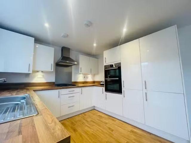 For Rent! St. Vincent Crescent, WEST BROMWICH
