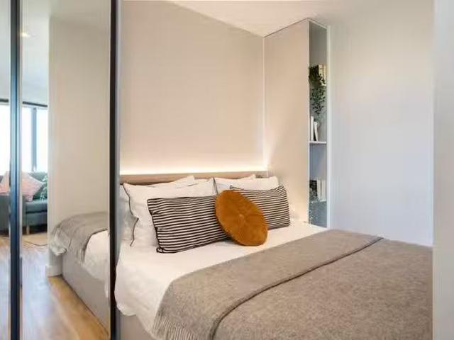 Charming Studio to rent in Enclave Croydon CR0