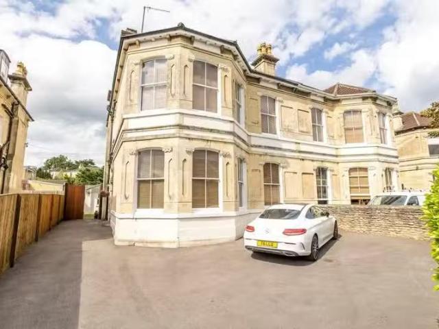 Unique Studio flat for rent in Newbridge Road, Bath, BA1