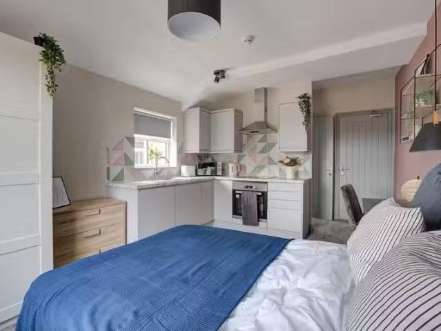 New Studio flat for rent in Studio 3, 1153 London Road, Derby.