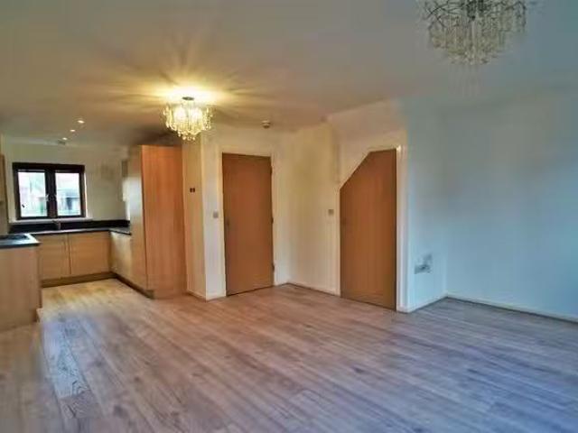 Unique Terraced house to rent in Ferguson Avenue, Gravesend DA12