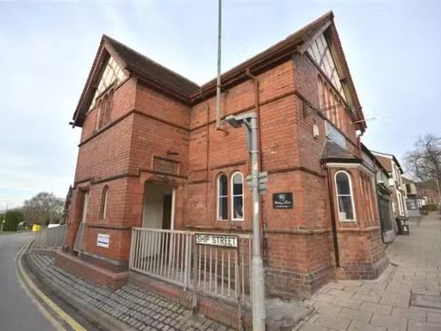 Cozy The Old Police Station Ship Street, Frodsham, 1 bedroom.
