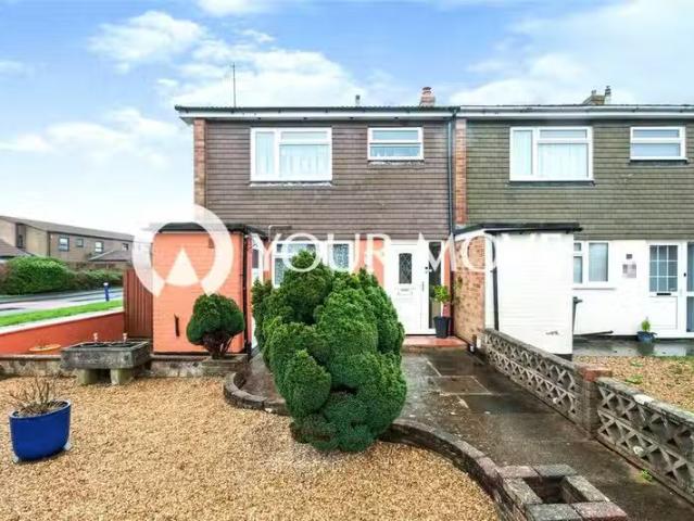 Cozy 1 BA 3 bedroom End Terrace House to rent, Vernon Close, E.