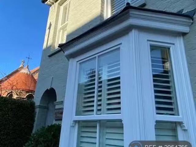 New 1 BA 3 bedroom end of terrace house for rent in Sydenham S.