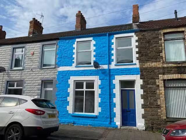 Cozy 1 BA 3 bedroom house for rent in Ordell Street, CARDIFF.
