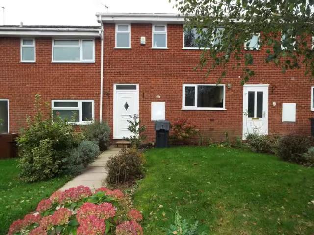 Cheap 1 BA 3 bedroom house for rent in Cardinal Crescent, Brom.