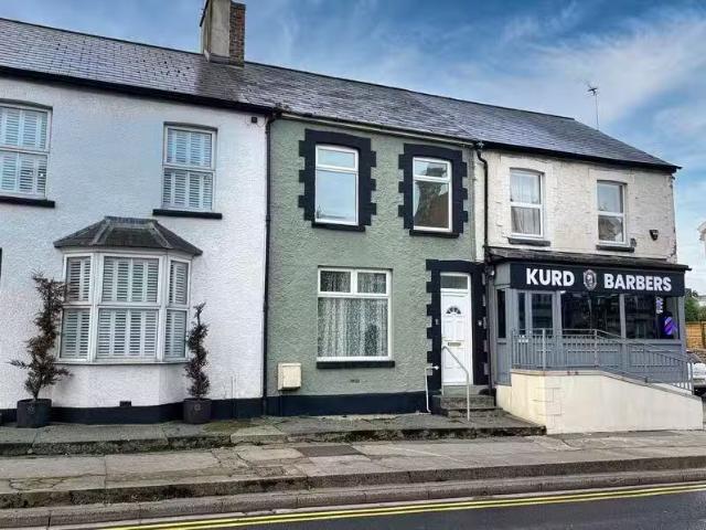 Unique 1 BA 3 bedroom house for rent in Eastgate, Cowbridge, T.