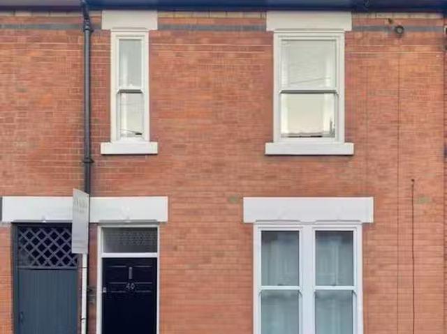 For Rent! 1 BA 3 bedroom house for rent in Immaculate Three Be.