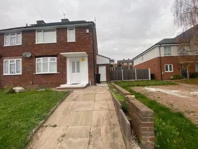 Cozy 1 BA 3 bedroom house for rent in Redfly Lane, BRIERLEY HI.