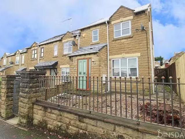 Nice 1 BA 3 bedroom house for rent in Station Road, Clayton, B.