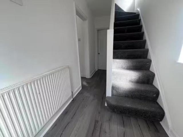 New 1 BA 3 bedroom semi detached house for rent in Broad Lane.