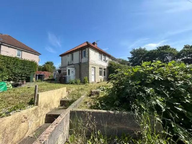 Just in! 1 BA 3 bedroom semi detached house for rent in Griffe.