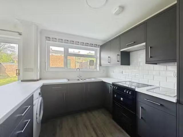 New 1 BA 3 bedroom semi detached house for rent in The Woodlan.
