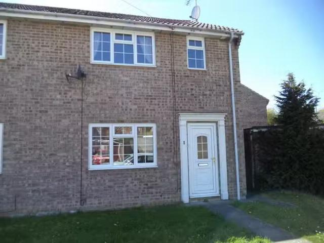 Charming 1 BA 3 bedroom semi detached house for rent in Yeovil.