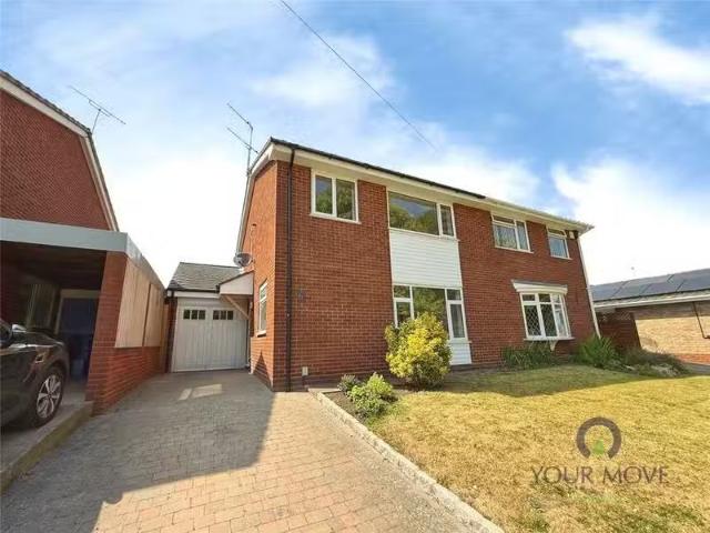 Deal! 1 BA 3 bedroom Semi Detached House to rent, Arden Close.