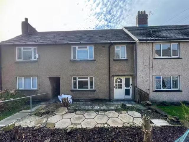 Unique 1 BA 3 bedroom terraced house for rent in Oak Street, C.