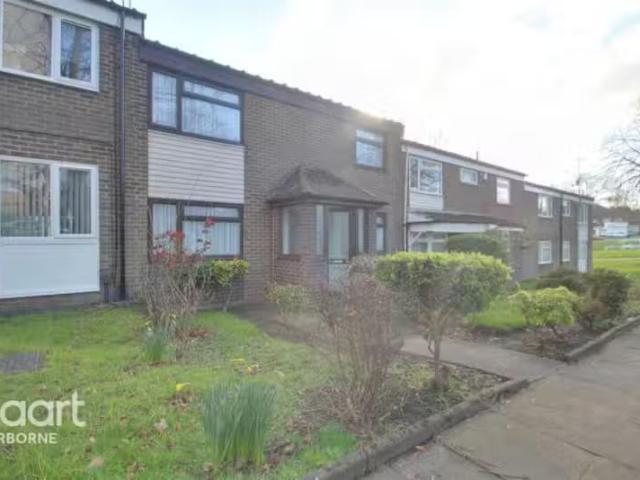 Rental! 1 BA 3 bedroom terraced house for rent in Roman Way, E.