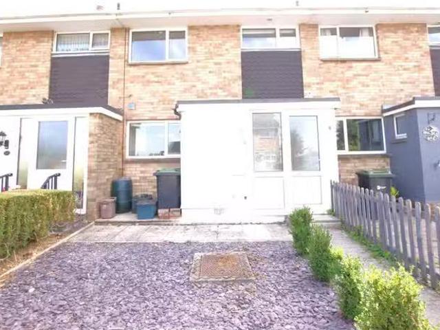 Just in! 1 BA 3 bedroom terraced house for rent in Stuart Clos.