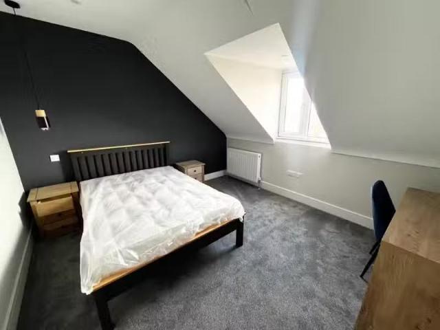 Nice 1 BA 1 bedroom maisonette for rent in Ashley Road, Poole.