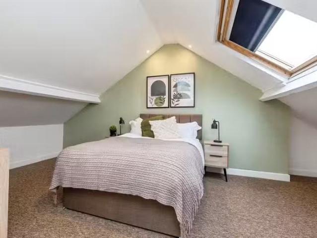Cozy 1 BA 1 bedroom Mid Terrace Room to rent, Newcastle Terrac.