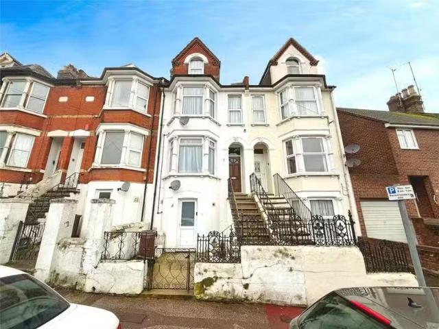 Just in! 1 BA 1 bedroom Mid Terrace Room to rent, Rochester St.