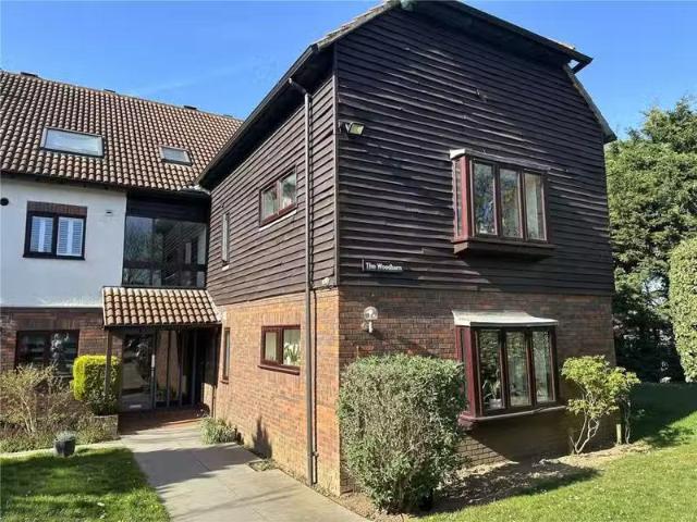 Unique 1 BA 1 bedroom apartment for rent in The Woodbarn, Alfr.
