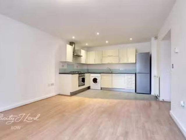 Just in! 1 BA 1 bedroom apartment for rent in Violet Road, LON.