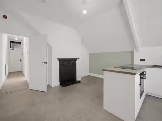 Rental! 1 BA 1 bedroom apartment for rent in Cathedral Road, C.