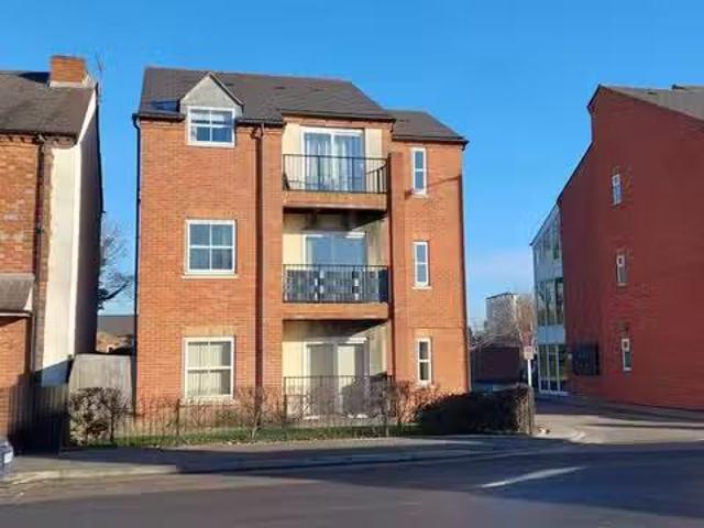 Cheap 1 BA 1 bedroom apartment for rent in Finings Court, Burt.