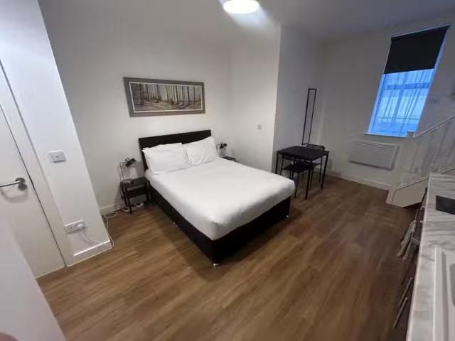 Just in! 1 BA 1 bedroom apartment for rent in Granite House, L1