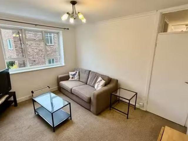 Cheap 1 BA 1 bedroom apartment for rent in Griffin Court, B5.