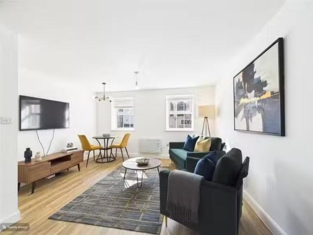 Nice 1 BA 1 bedroom apartment for rent in Hall Street, Birming.