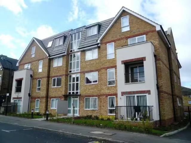 Rental! 1 BA 1 bedroom apartment for rent in Hatherley Road, S.