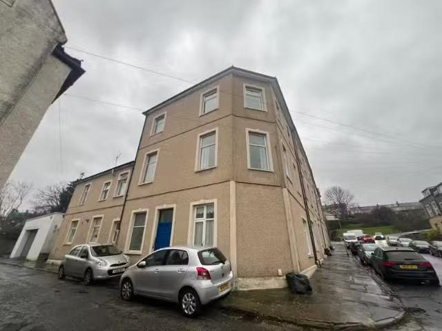 For Rent! 1 BA 1 bedroom apartment for rent in Maughan Terrace.