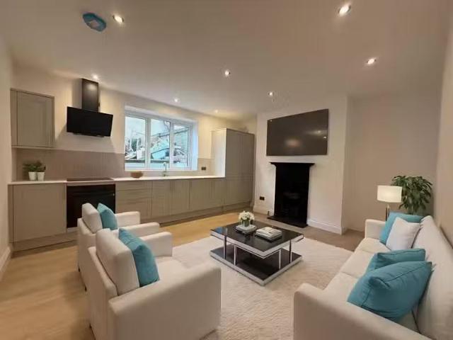Nice 1 BA 1 bedroom apartment for rent in Medina Villas, Hove.