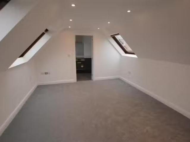 Deal! 1 BA 1 bedroom apartment for rent in Mill Lane, Wimborne.