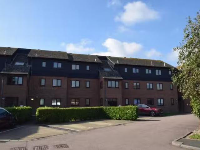 Deal! 1 BA 1 bedroom apartment for rent in Mill Road, Eastbour.
