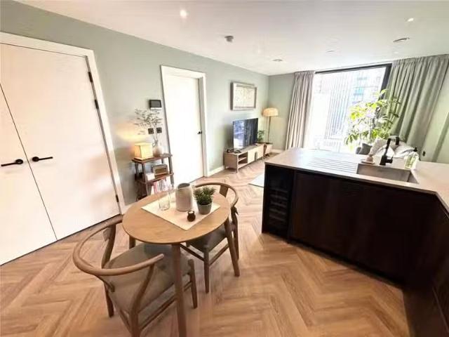 Cozy 1 BA 1 bedroom apartment for rent in One Eastside, 2 Jenn.