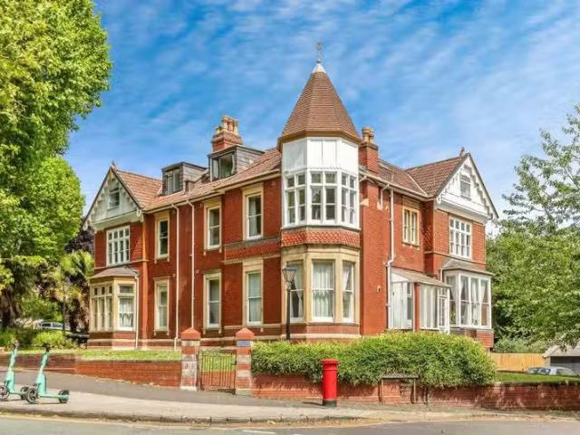 Cheap 1 BA 1 bedroom apartment for rent in Redland Road, BRIST.