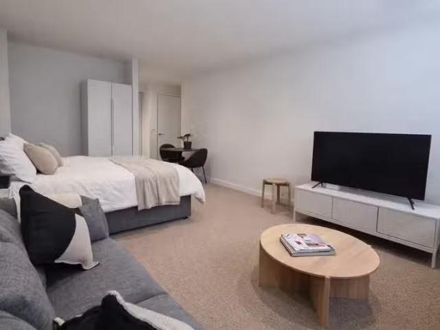 Cozy 1 BA 1 bedroom apartment for rent in Roco, 19 James Stree.