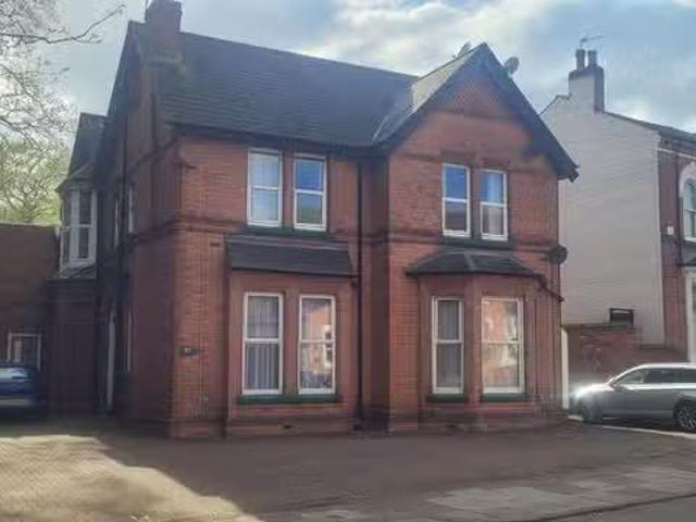 Cozy 1 BA 1 bedroom detached house for rent in Margaret Road.