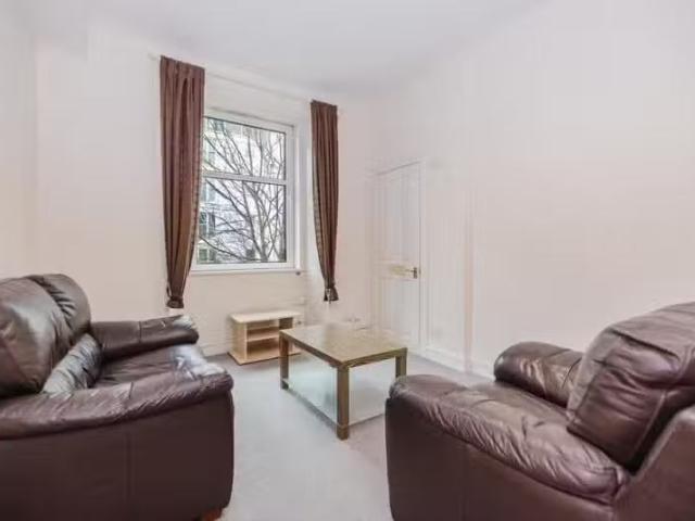 For Rent! 1 BA 1 bedroom flat for rent in 0314L Lauriston Stre.