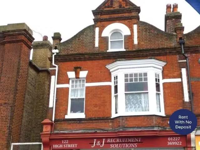 Charming 1 BA 1 bedroom flat for rent in 122 High Street, Hern.