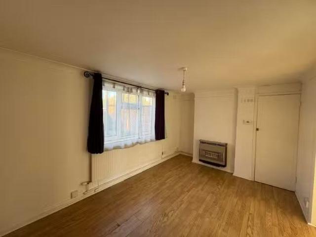 Deal! 1 BA 1 bedroom flat for rent in Carlton Way, Cambridge.
