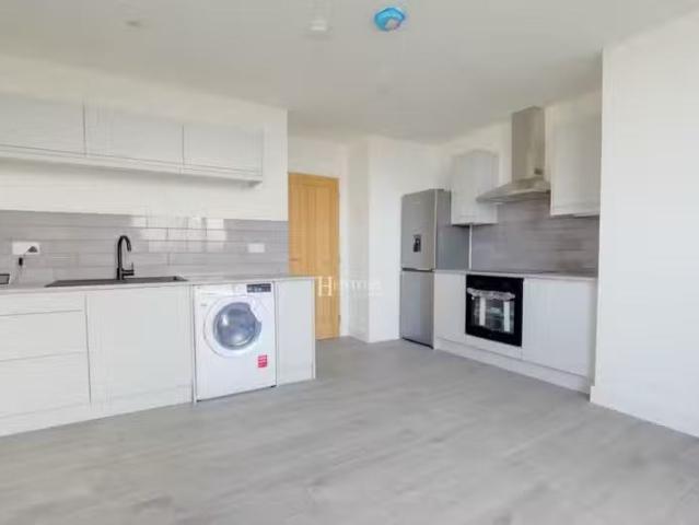 Cozy 1 BA 1 bedroom flat for rent in Cyncoed Road, Cyncoed, Ca.