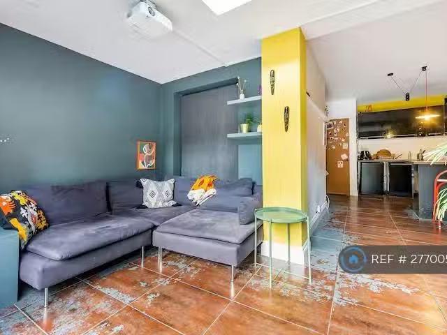 Deal! 1 BA 1 bedroom flat for rent in Abersham Road, London, E8