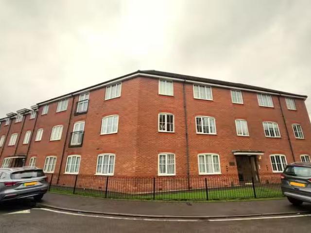 Cheap 1 BA 1 bedroom flat for rent in Ashwood Close, Oldbury.