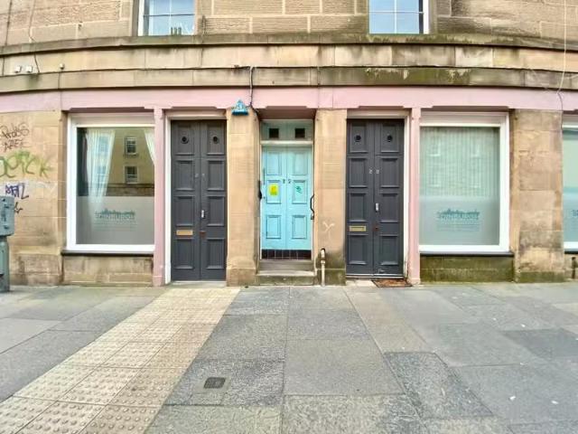Unique 1 BA 1 bedroom flat for rent in Buccleuch Street, South.