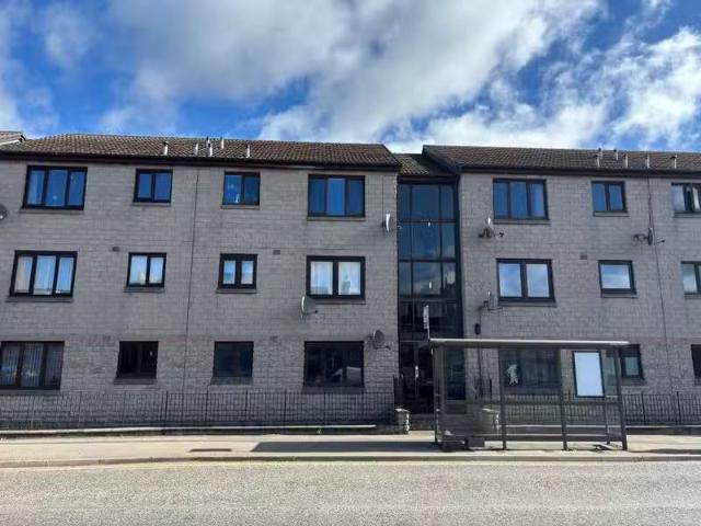 Just in! 1 BA 1 bedroom flat for rent in Great Northern Road.