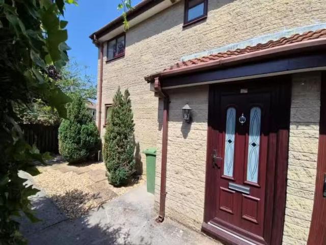 Just in! 1 BA 1 bedroom flat for rent in Greyfield View, Templ.